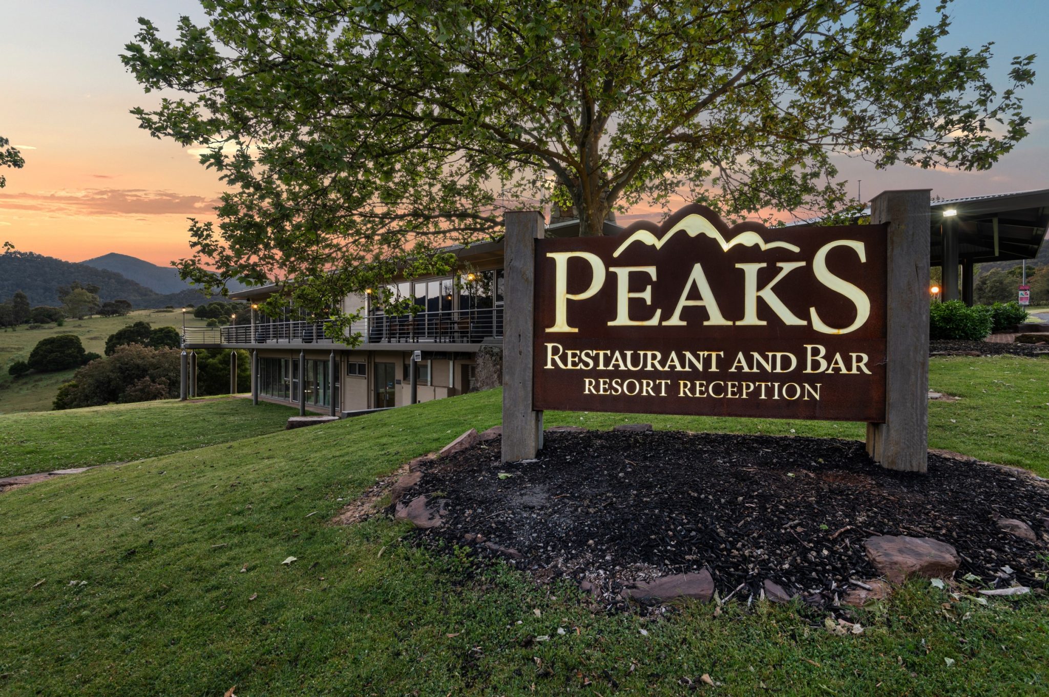 Eat & Drink - The Sebel Pinnacle Valley Resort